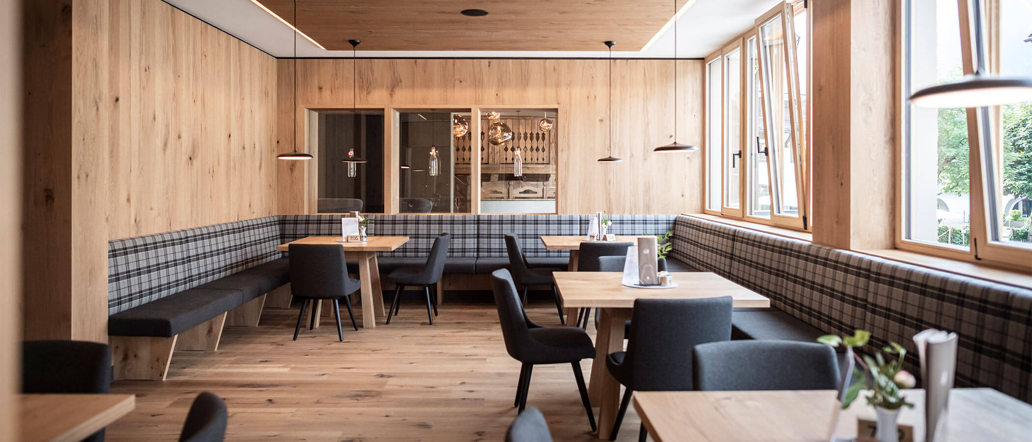 Chalet Bar in the heart of Dobbiaco | Hotel Simpaty