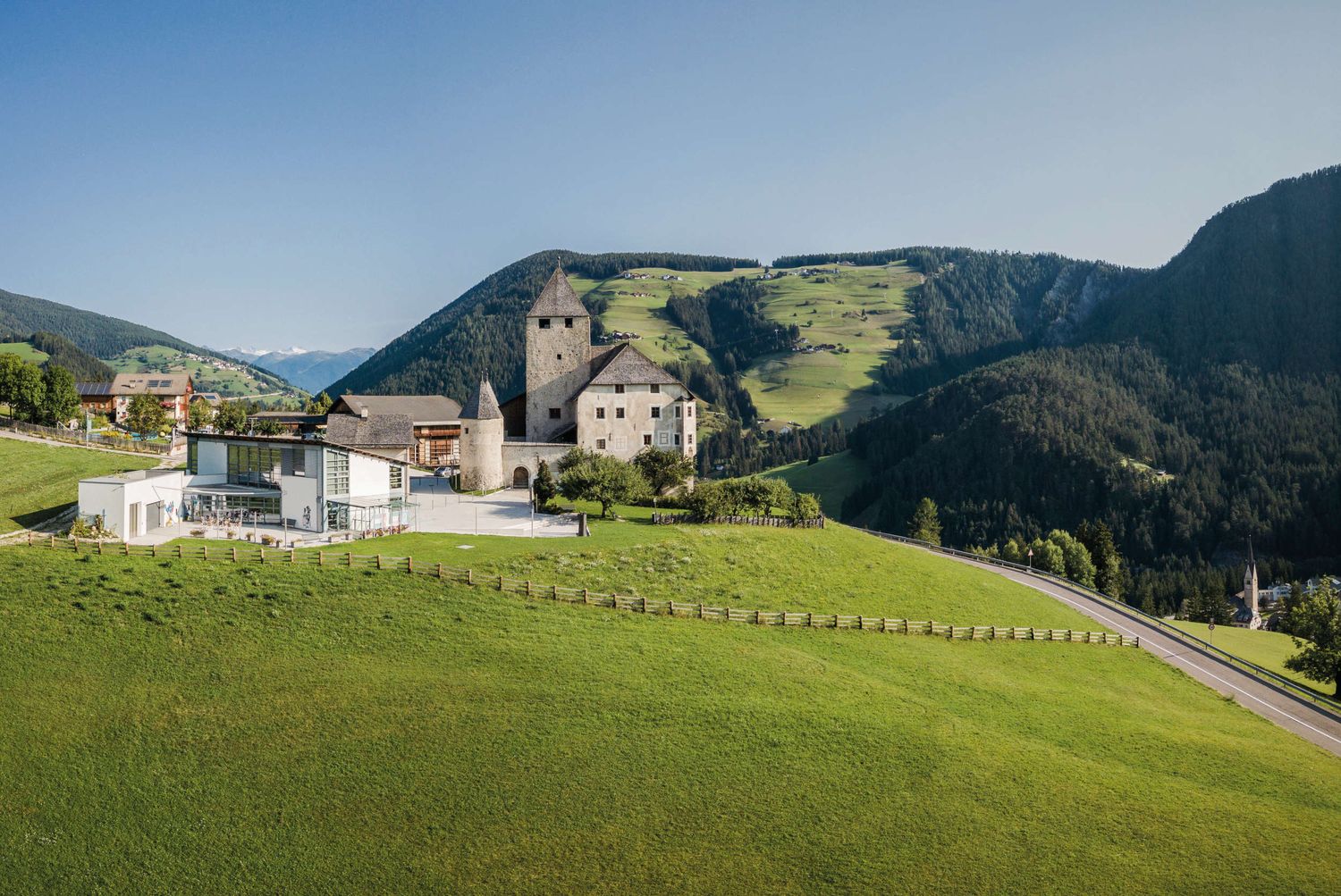 Discover the Ladin culture in Val Badia - Gscnara